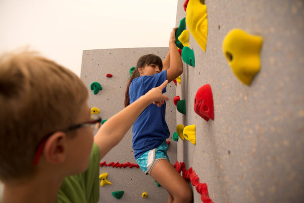 Our Favorite Small Group Climbing Activities – Everlast Climbing